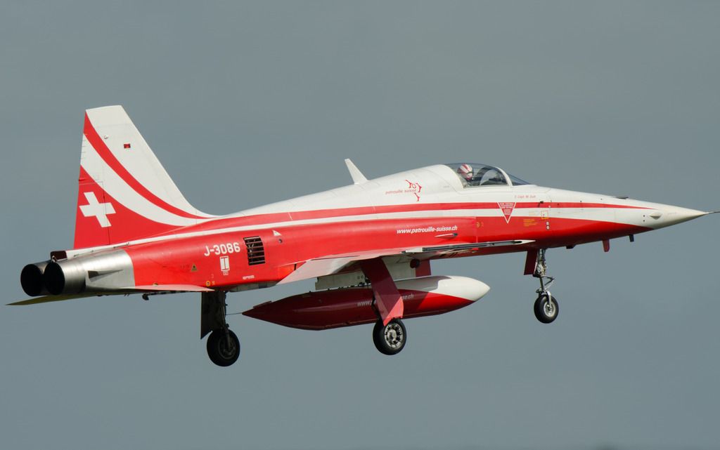 Crash Patrouille de Suisse F-5E J-3086 - FighterControl