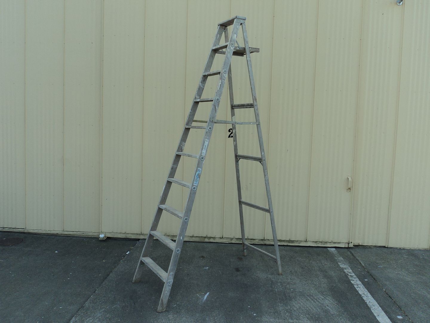 Howard 10 Foot Step Ladder 250 LB Type I Heavy Duty Industrial 10STEP ...